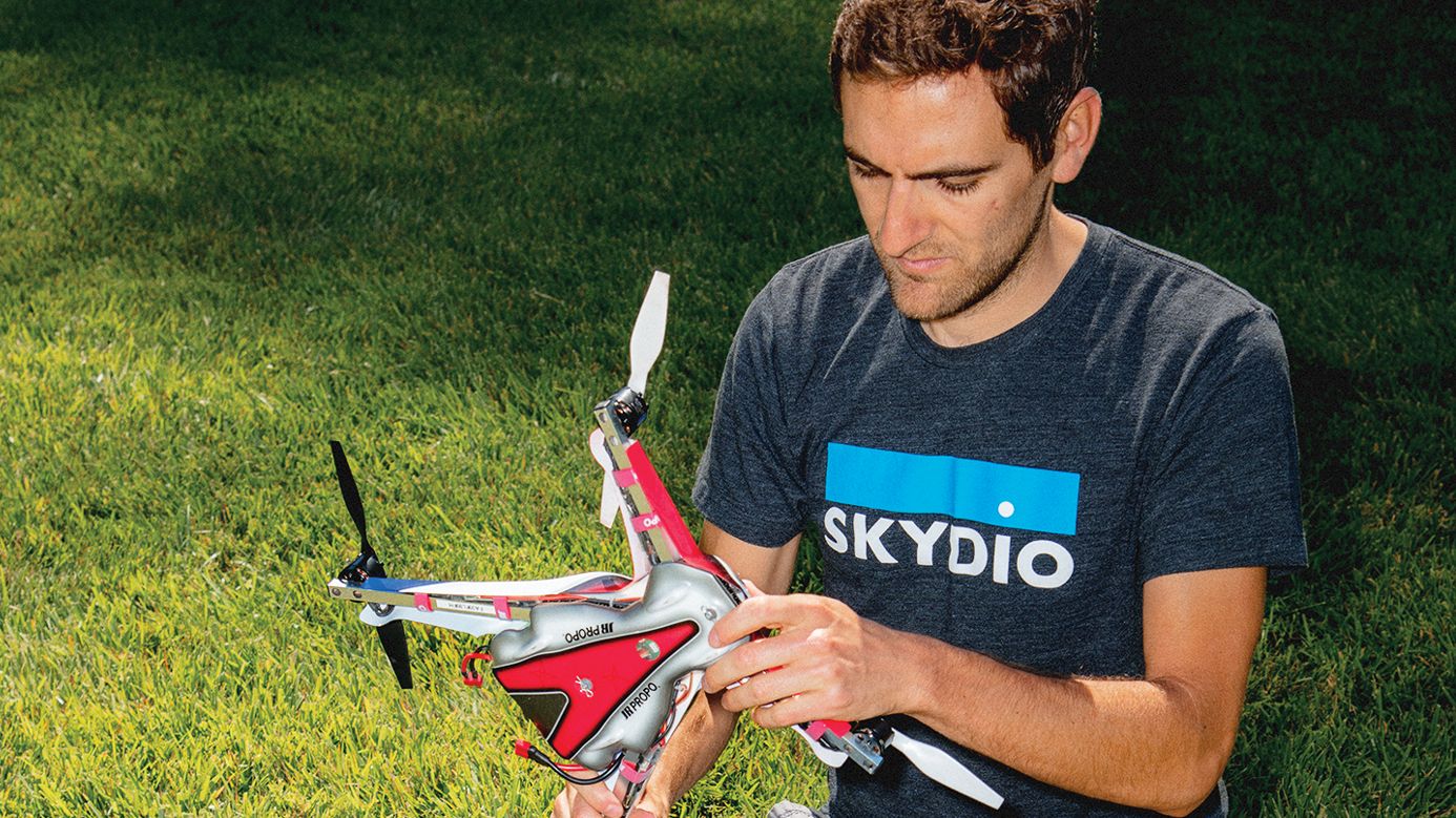 MIT Tech Review: アダム・ブライ（スカイディオ）